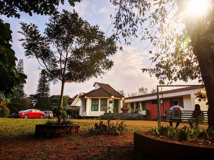 Hilltop Homestay- The Complete Bungalow Experience - Mudigere