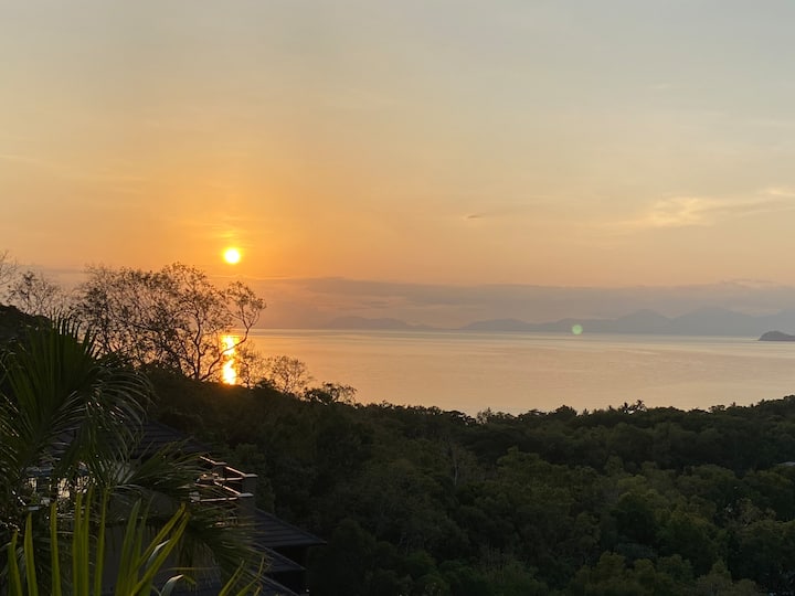 Penthouse In Paradise - Palm Cove