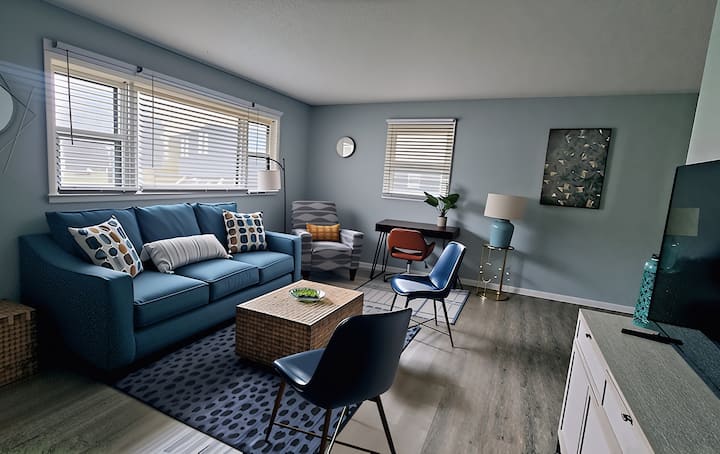 Rare Find! 2 Bd Apt Close To Ku & Lmh - Lawrence, KS