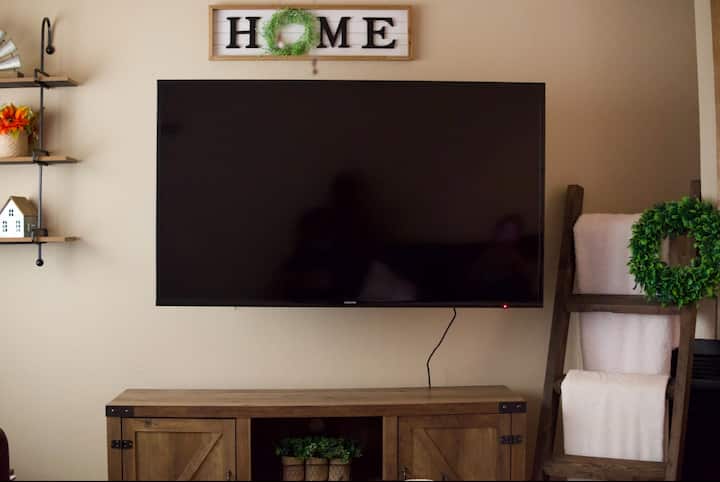 Charming Cozy Townhome - Hill Country Village, TX