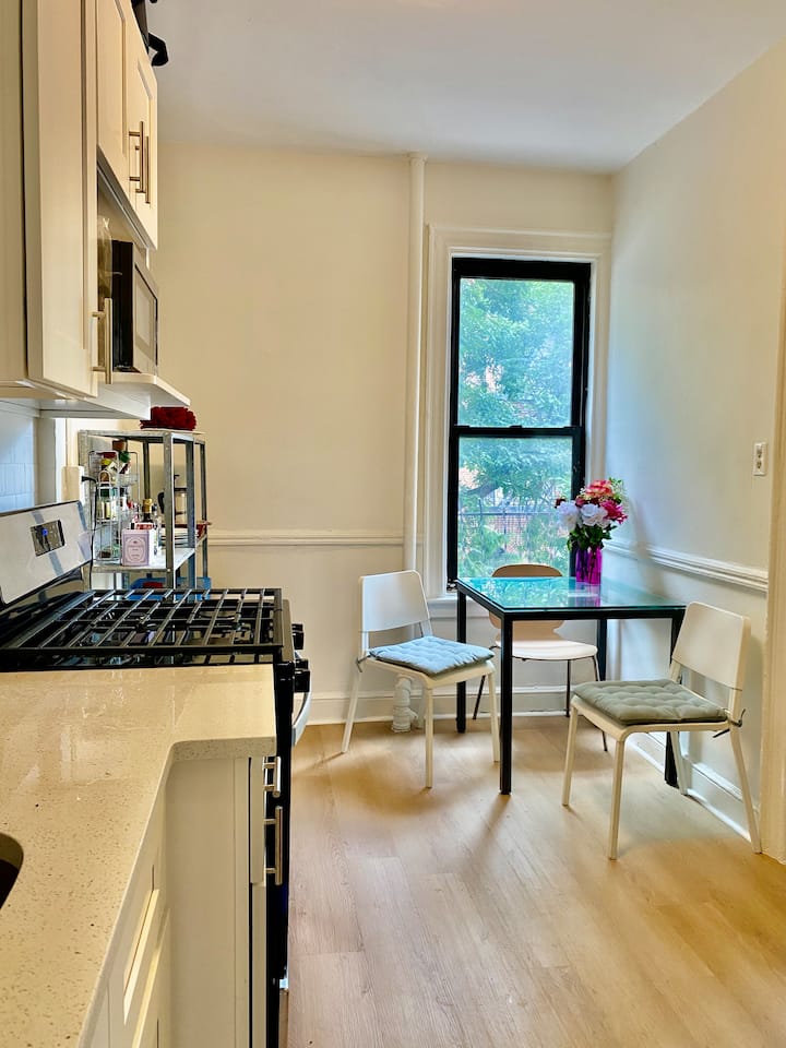Private Apartment In Astoria - New York