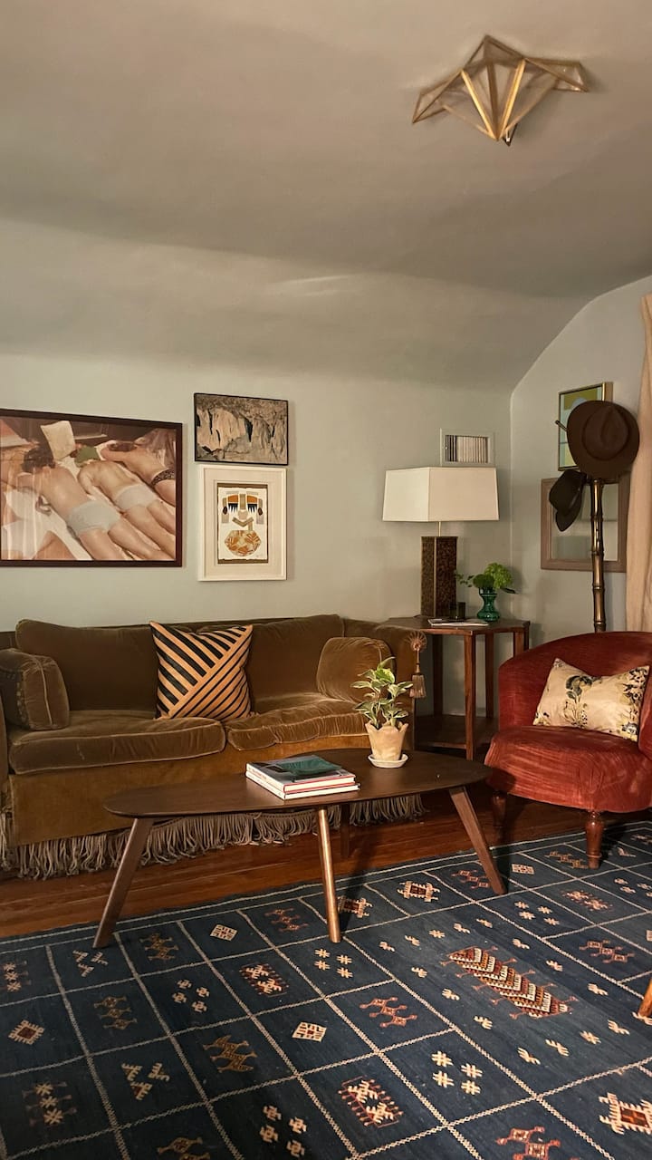 Cozy Bungalow-walk To Hillsboro Village/12 South - Nashville, TN