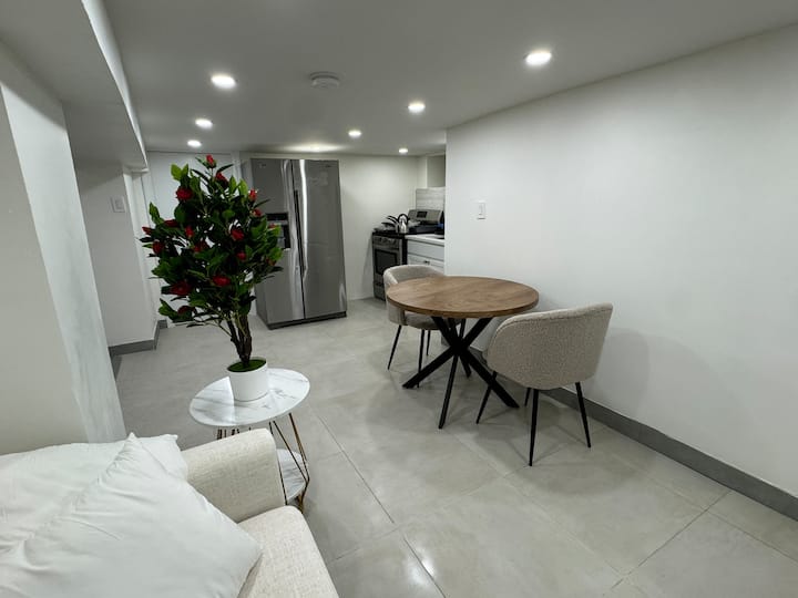 Affordable Price And Super Clean - Newark, NJ