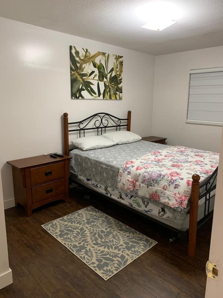 Private Room - Surrey