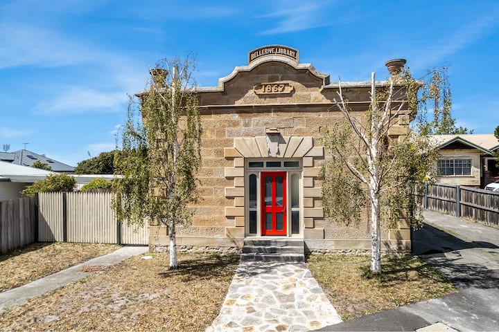Modern Refine Home - Hobart