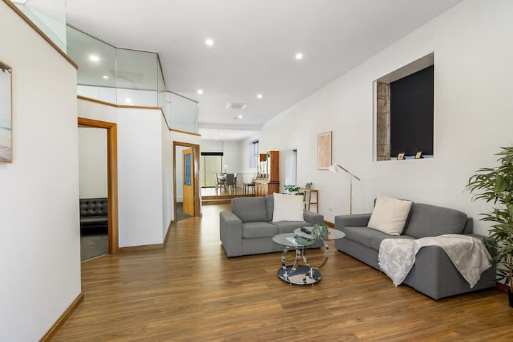 Modern Refine Home - Hobart