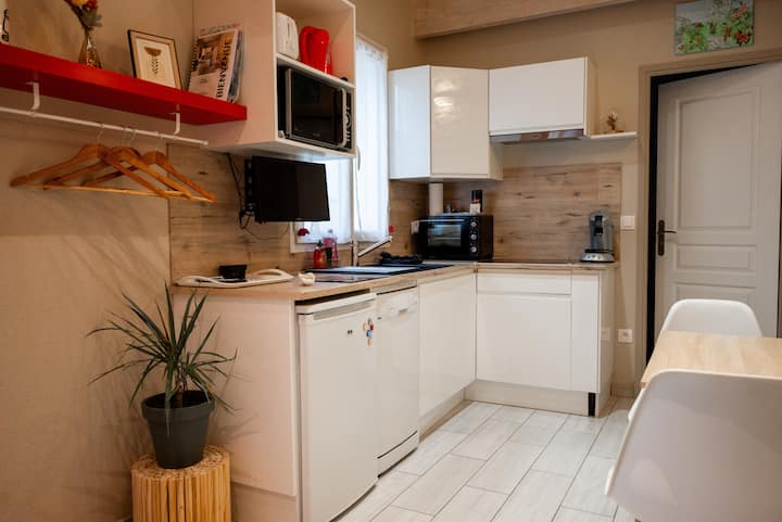 Studio Chaleureux Idéal Curiste/ Vacancier - Rochefort, France