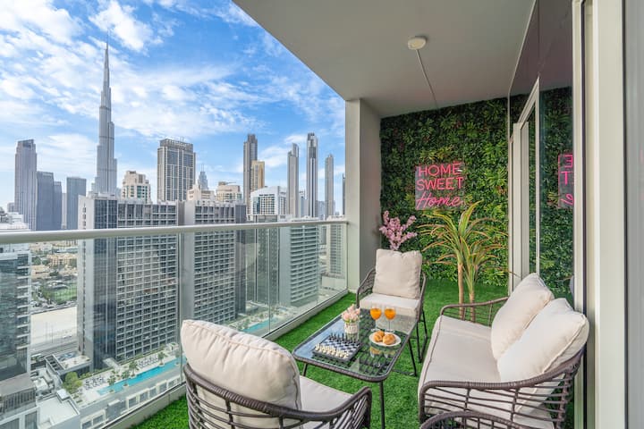 Burj Views | Stylish 2br | 5 Min Dubai Mall - Dubai