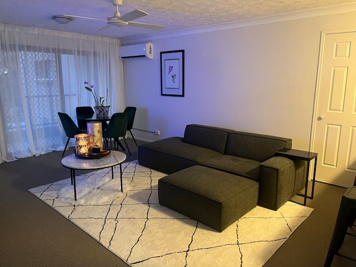 Paradise Pearl - Surfers Paradise