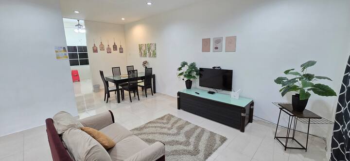 22 Homestay 4 Room 3 Toilet 3-4 Minut To  Tower - Teluk Intan