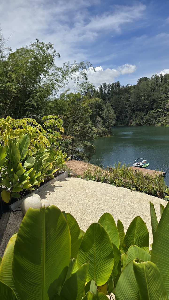 *Retiro Natural Y Privado: Jacuzzi Y Embalse•* - Peñol