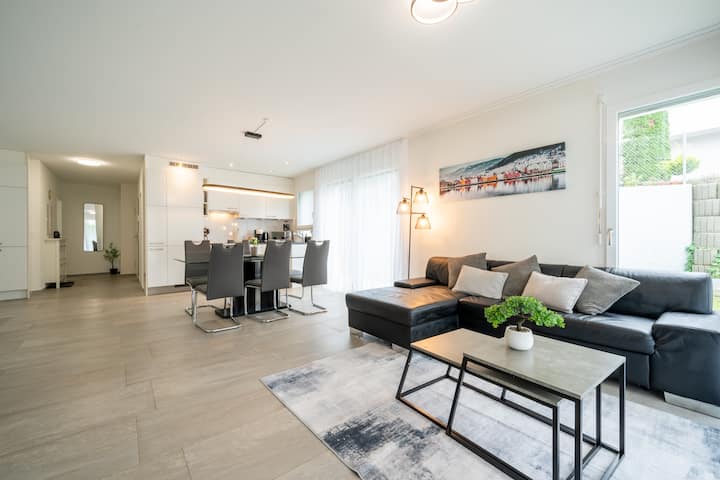 Modern Swiss Apt | Spacious Garden, Parking, Gf - Aarau