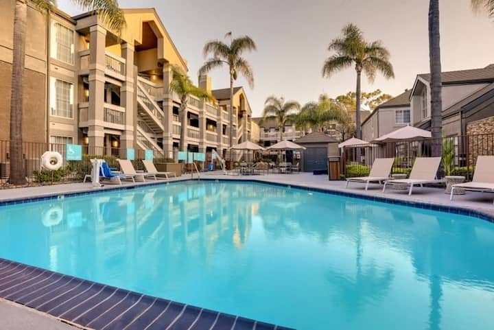 Rare Gem! 4 Pet-friendly 1br Suites, Outdoor Pool! - San Jose