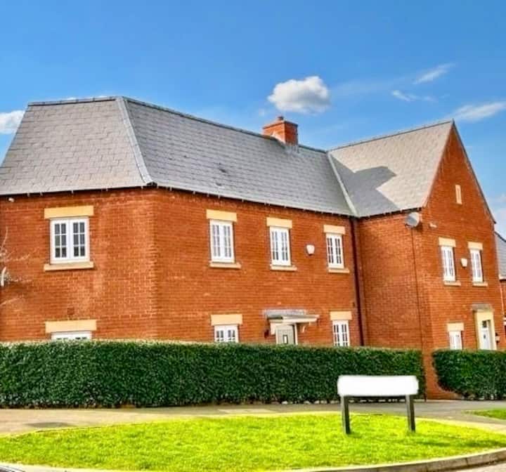 A Real Home From Home Hosted By Sarah - ノーザンプトン