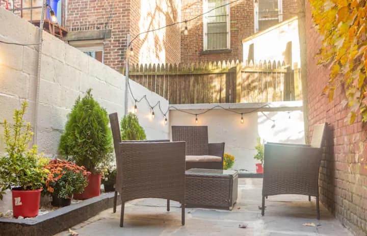 Cozy 2br/2ba Apt W/patio – 1 Stop To Manhattan! - Hoboken, NJ