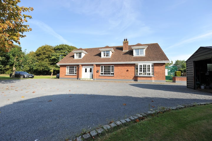 No 1. Luxury Double Bed Room - Ashbourne