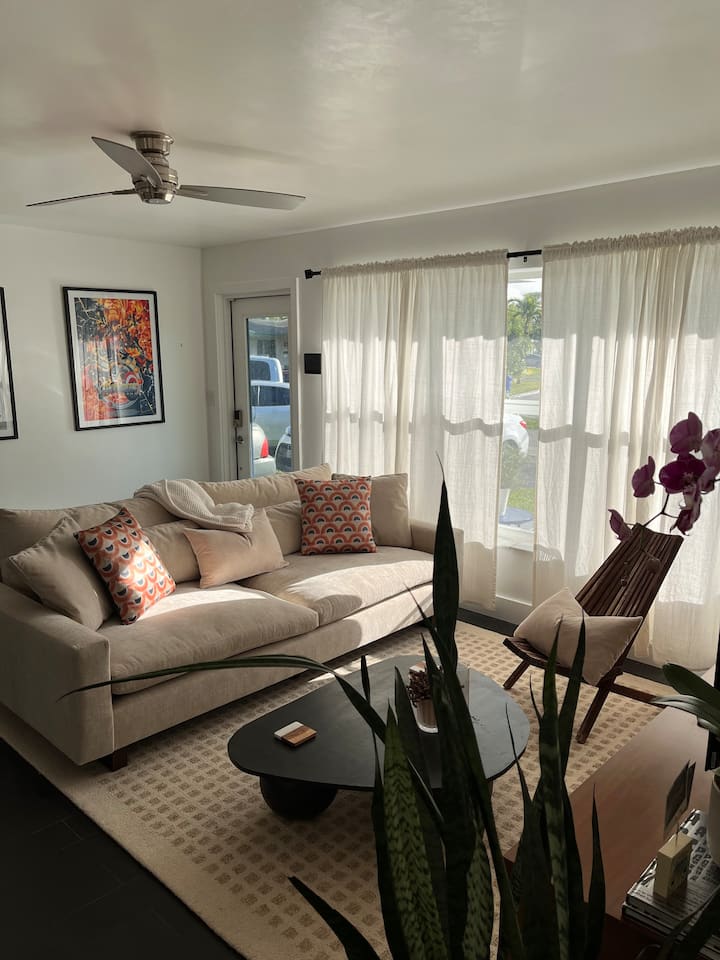 Cozy Private Room With Lake View - Margate, FL