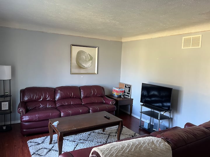 Welcoming Mt. Clemens Apartment - Fraser, MI