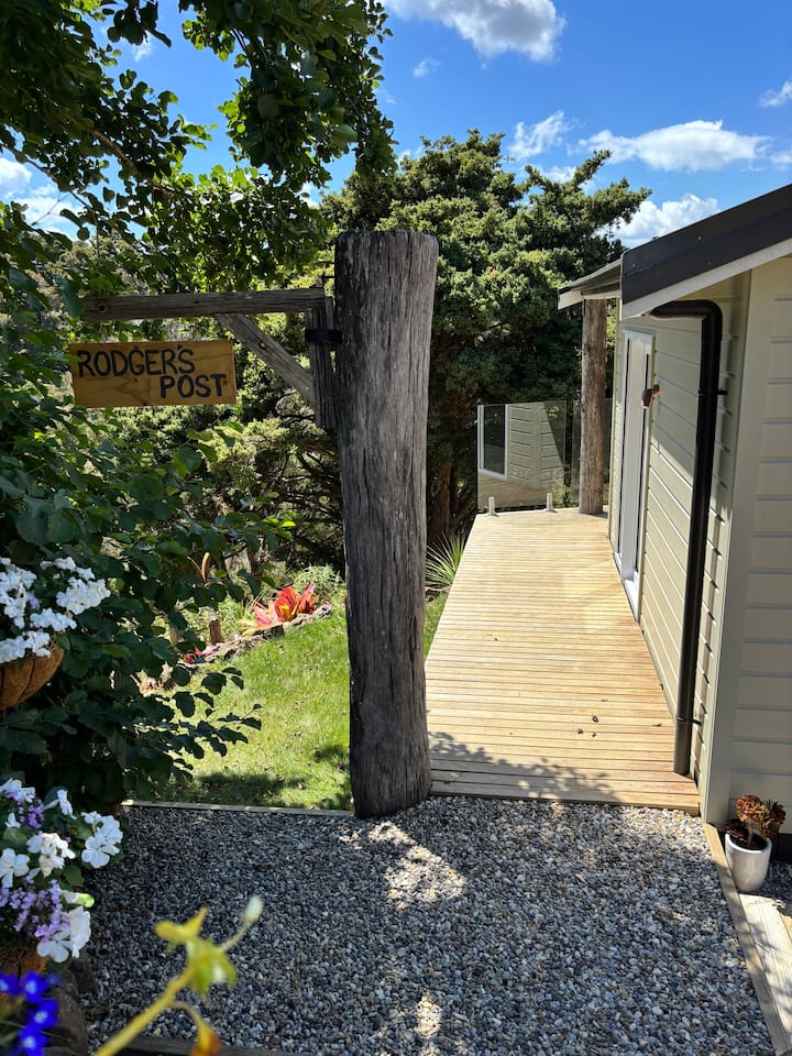 Rodgers Post - One Tree Point