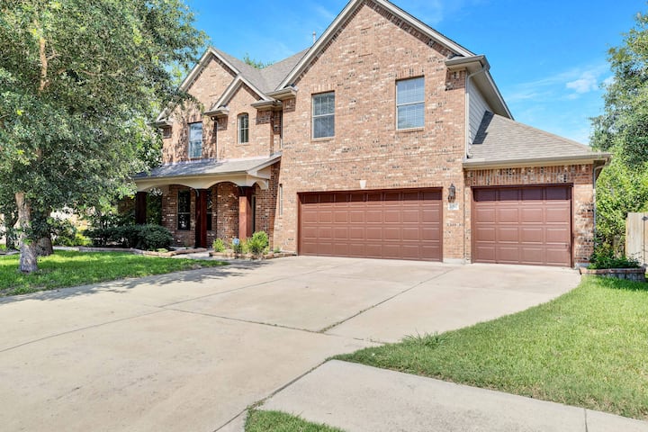 Acts 4 Bad 3.5 Bath 2living Room - Taylor, TX