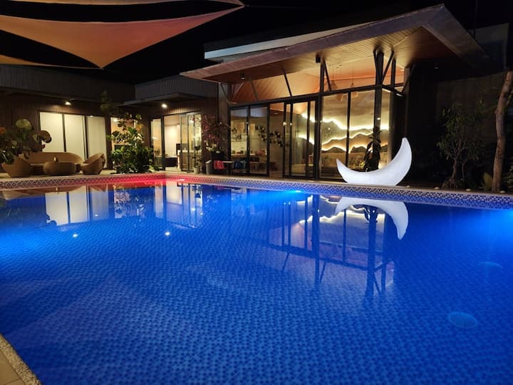 Casa Melor 
Luxurious Private Villa And Pool - Magallanes