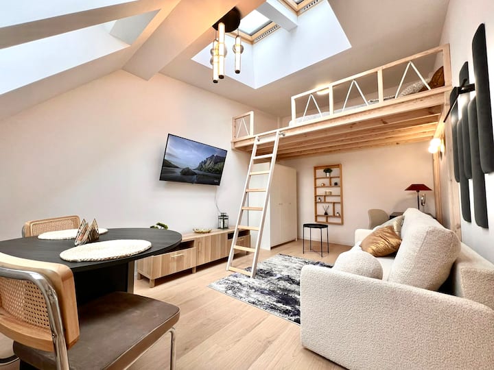 Quiet And Unique Flat - Warsaw