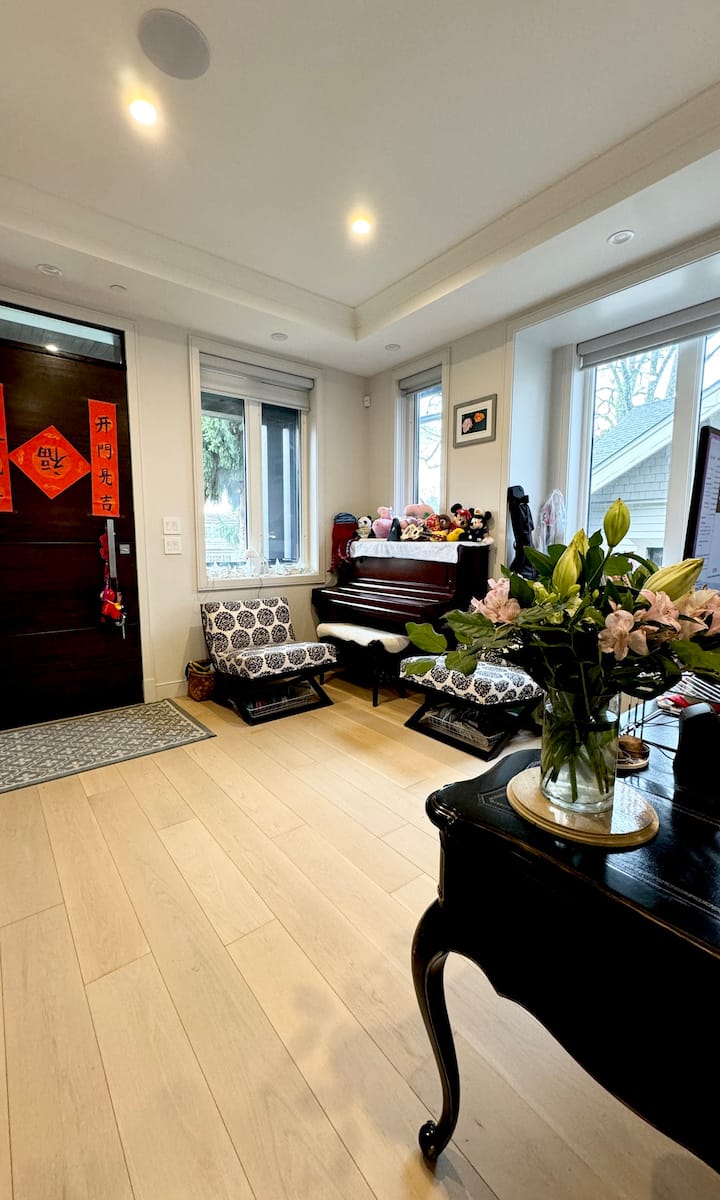 Airella‘s Dream House 2 - Vancouver