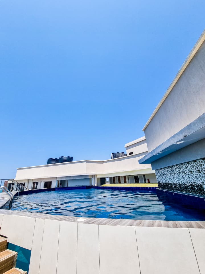 Kenya 4 Br, 7 Beds | Sea View, Pool, Ac, Lift, Gym - Mombasa