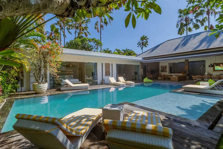 4-bd Villa With Infinity Pool  - Central Location - Seminyak