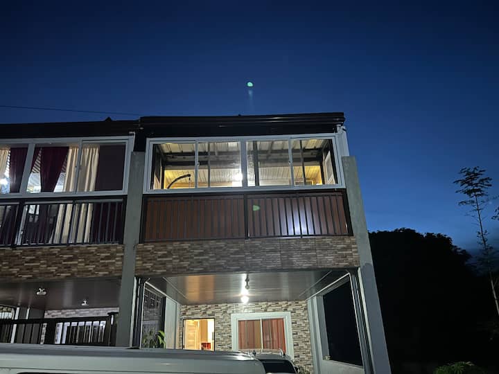 Unit Gray - Tranchelle House Tagaytay Staycation - Tagaytay