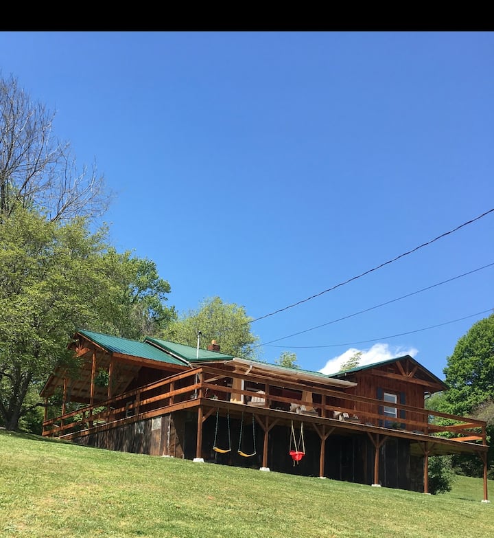 On The Fly Riverview Cabin - Bristol, TN