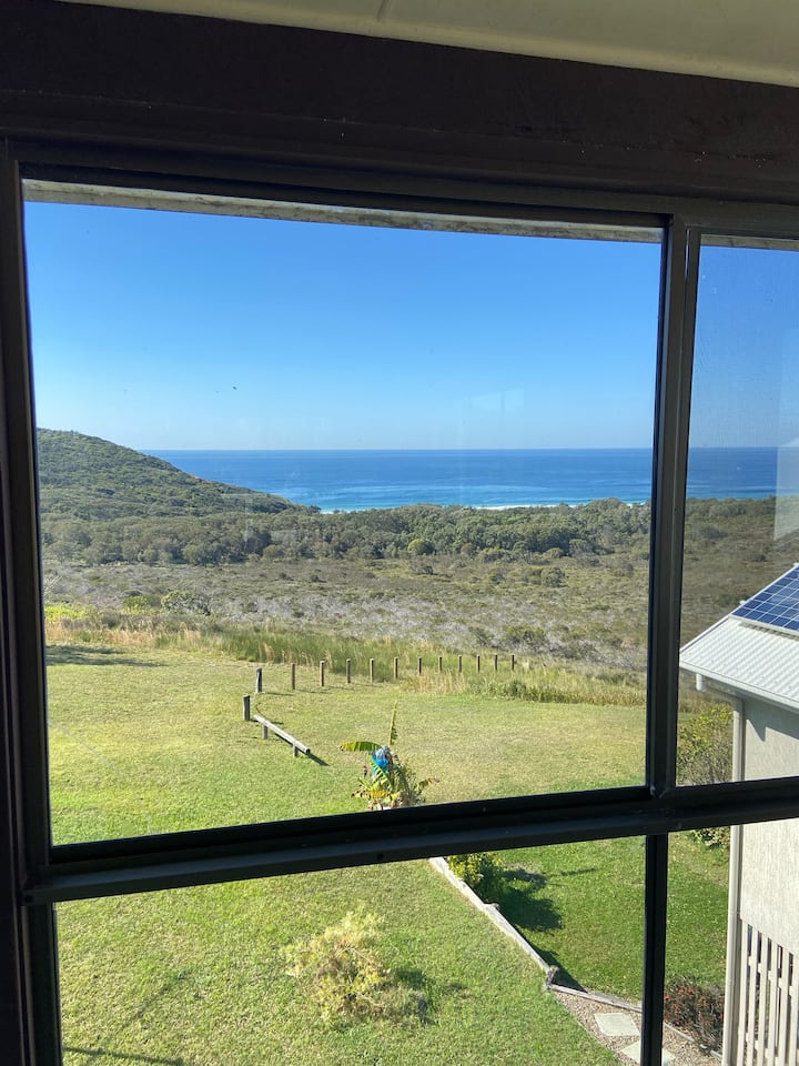 Seventies Sea Stay - Lake Cathie