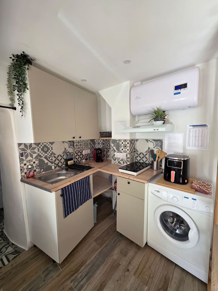 Atypique Studio Cosy En Bas Du Village Médiéval. - Vence