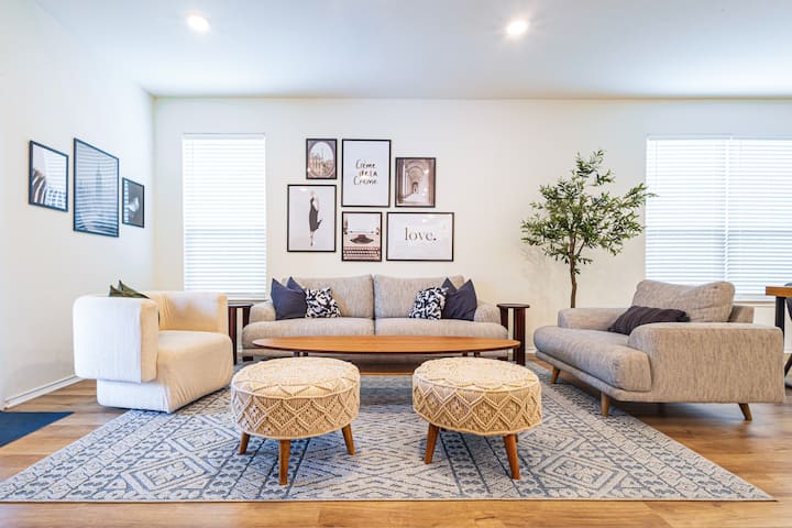 Spacious 2400sf Home | 3 Bed, 3.5 Bath | Study - Georgetown, TX