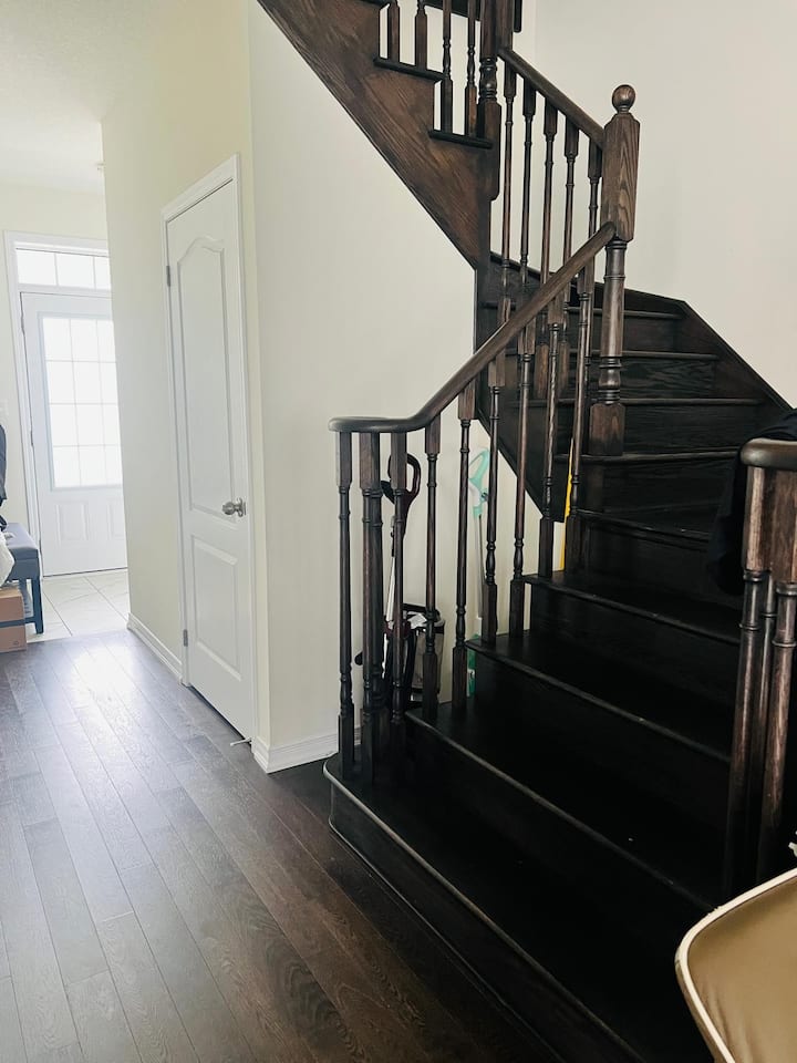 Spacious Bright Room - Welland