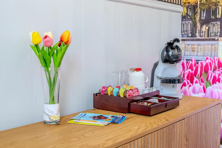 2 Suites With 1 Private Bathroom - Harwich