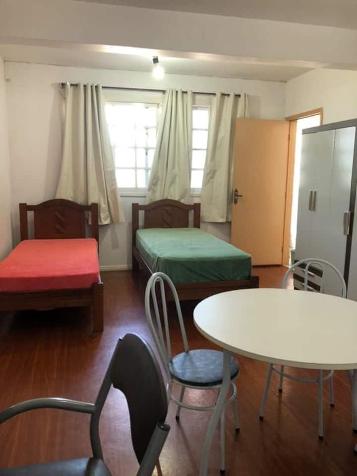 Kitnet Em Camobi Com Garagem - Santa Maria