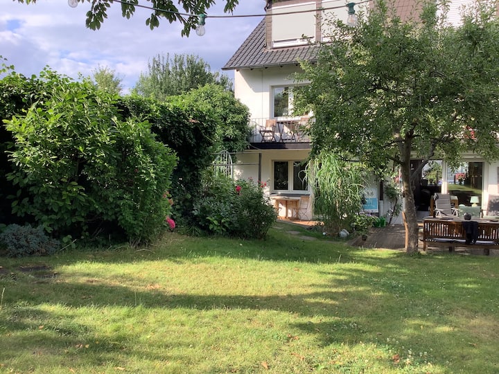 Stylische 3 Raum Wohnung Für 2-6 Pers. - Bochum