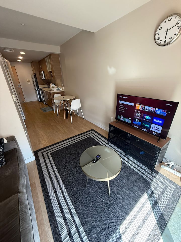 1bedroom Apt Amazing Location At Santa Monica - Sorrento Beach, Santa Monica