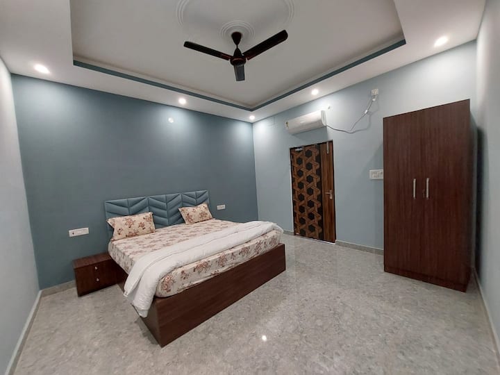 Cozy 2 Bhk Place - Varanasi