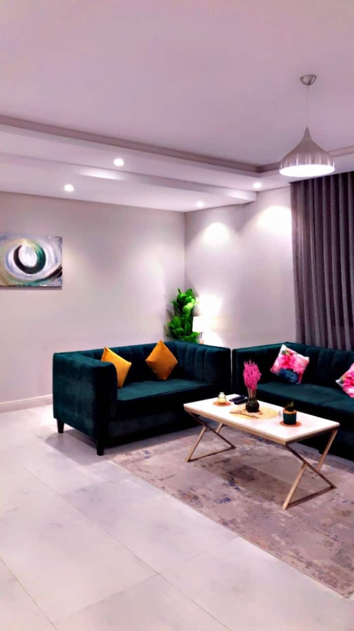 شقه نظيفه جداً غرفة نوم واسعه وصاله كبيره دخول ذكي - Djedda