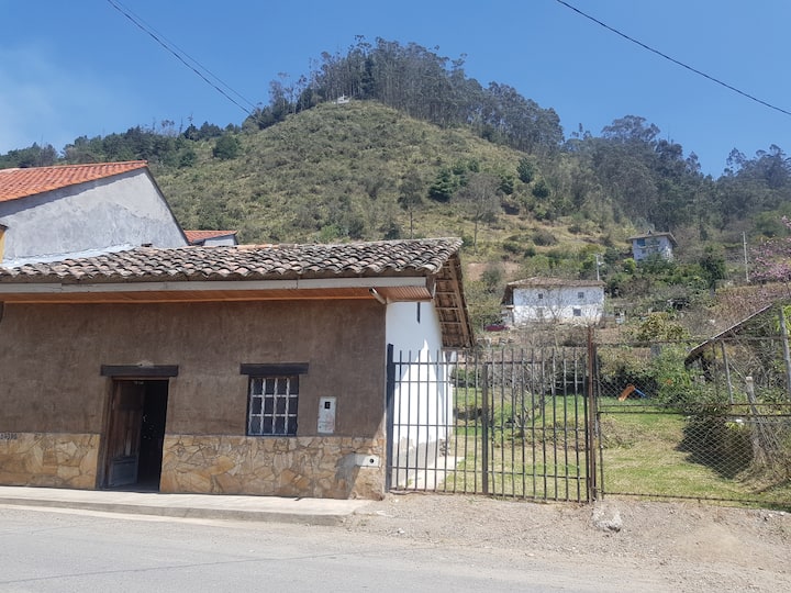 Se Renta Casa De Campo Rústica - Sigsig