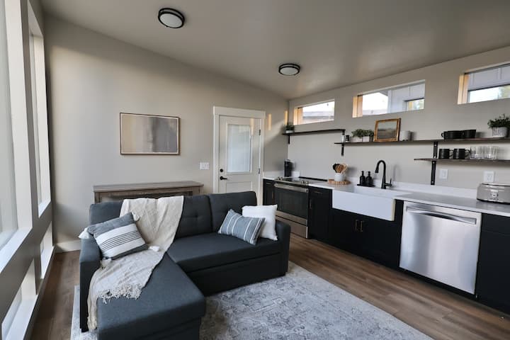 Riverfront Cabin In Luxury Rv Resort - Ogden, UT