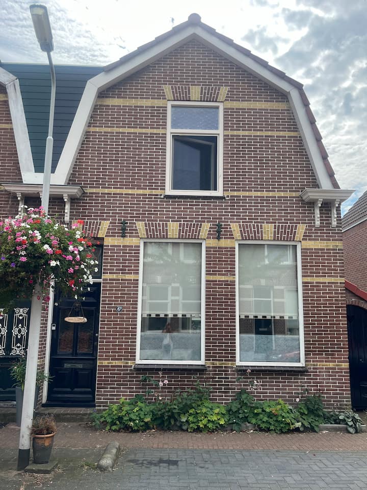 Sfeervol Huis + Tuin In Centrum + Poes - Zaandam