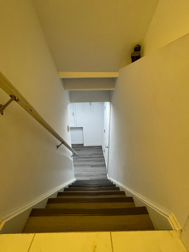 Basement Apartment One Bedroom - Guelph
