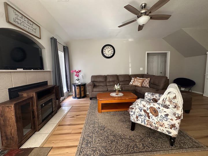 Lovely Home - Broken Arrow, OK