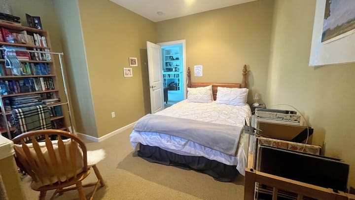 Farmstead Estate Stair Nook - Enumclaw