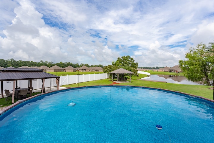 Live In Luxury Near Lsu & Downtown! Pool & Pond! - Louisiane
