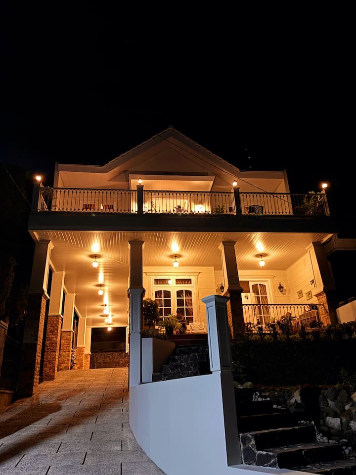 Villa Amira Syariah & Billiard - Tawangmangu
