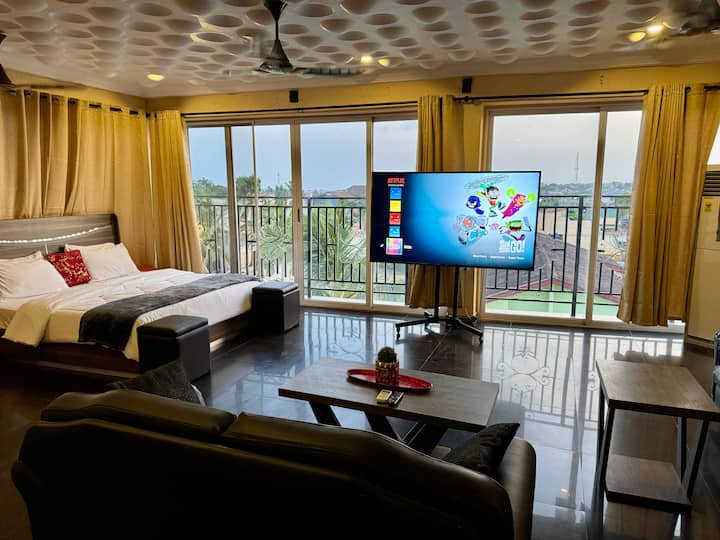 Luxurious Penthouse |Gated |15 Min Airport Spintex - Ghana